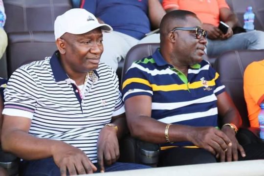 Osei Kwame Despite and brother donates US$100,000 to KATH to fight ...